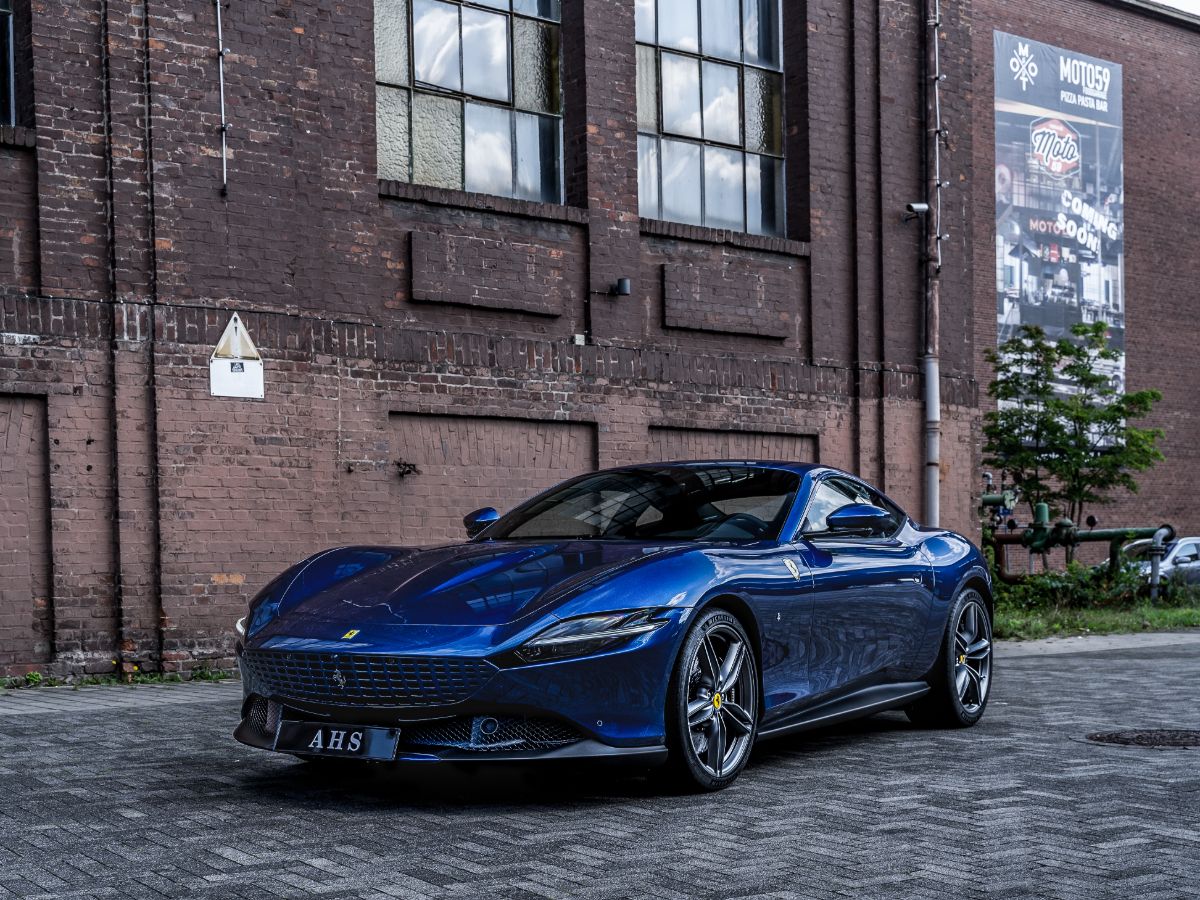 Ferrari Roma Blau Blu Tour de France